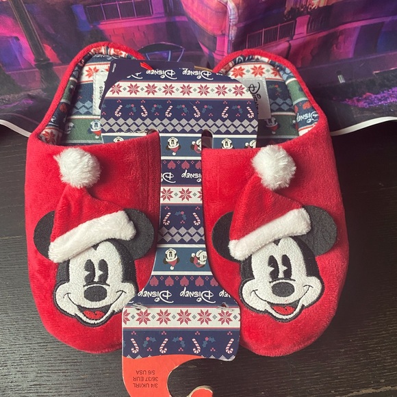 Disney | Shoes | Disney Primark Mickey Mouse Holiday Santa Slipper Size ...